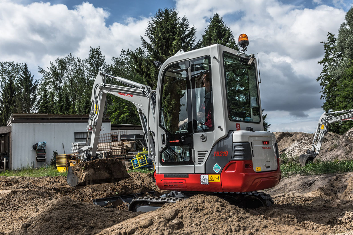 Alquilar mini excavadora takeuchi tb219. transporte y excavacion > mini ...